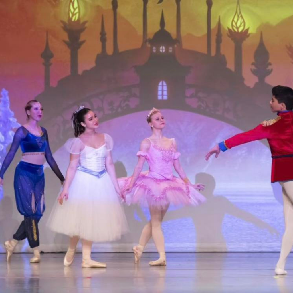 Christmas at Hamlin: A Festival of Holiday Traditions! | Horizon West ...